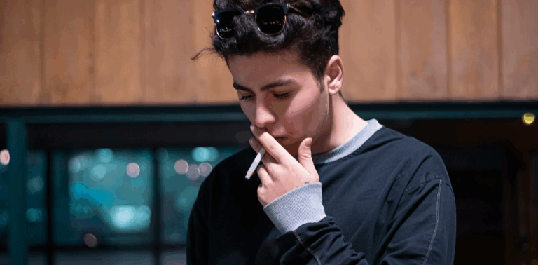 デスクワーカー腰痛予防＆対策メソッド｜安静よりも “Stay Active” が正解 – Work Conditioning Tips!